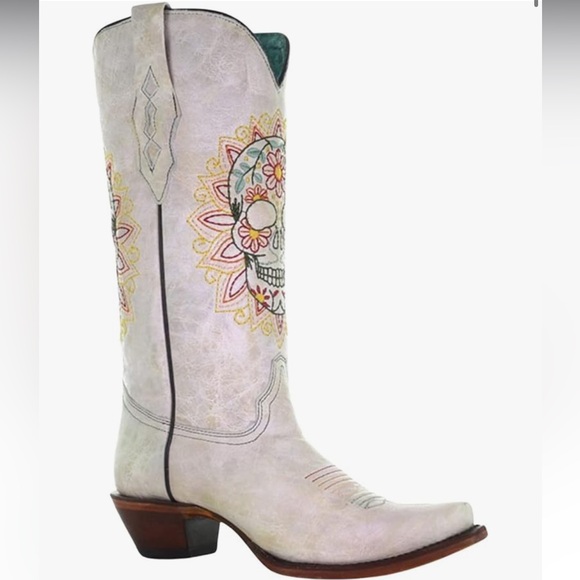 Corral | Shoes | Corral Cream Leather Skull Embroidered Boots Size 6 ...